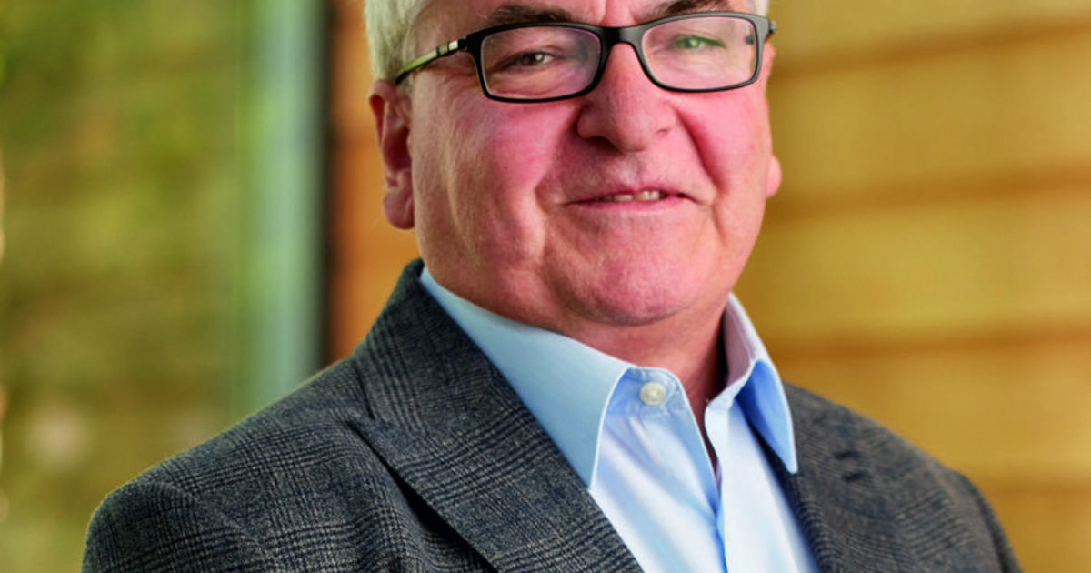 Meet the Phenna Expert - Mark Creighton